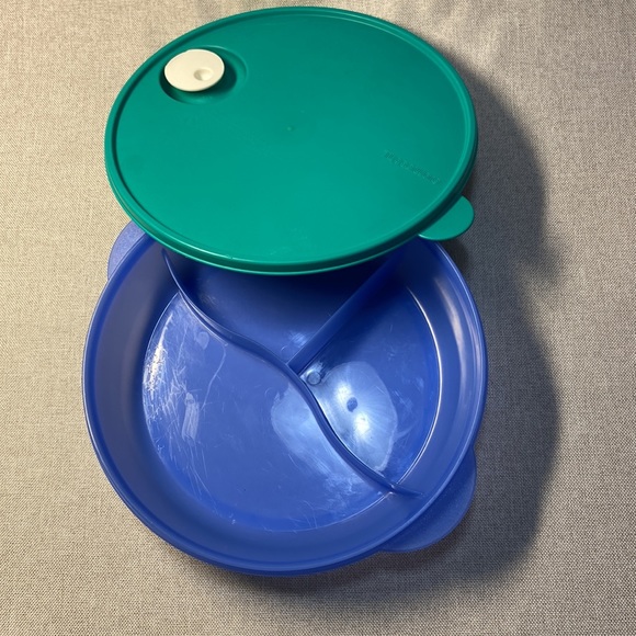 Tupperware | Kitchen | Tupperware Divided Meal Keeper Crystal Wave ...
